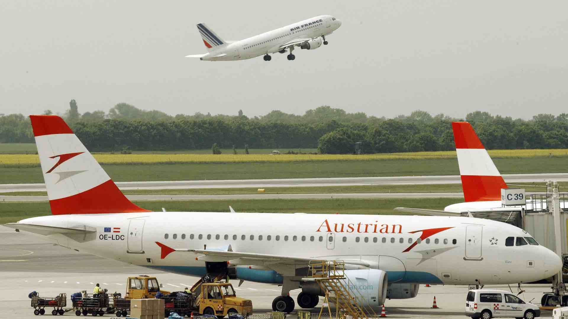 Vienna Airport hits 30 million passengers, first time since 2019 ...